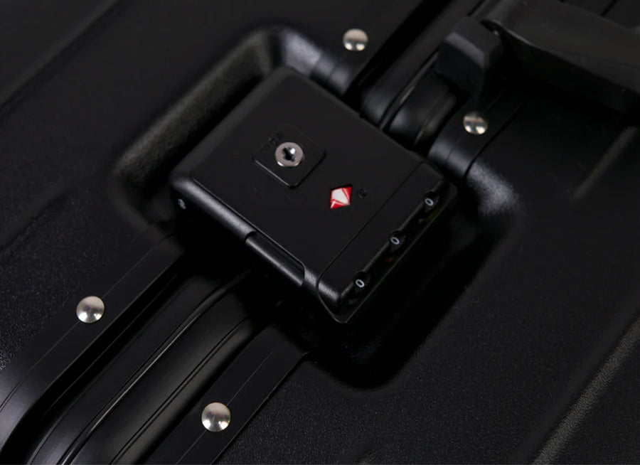 World's First Luggage Personalization for Travel – FLYCO Singapore